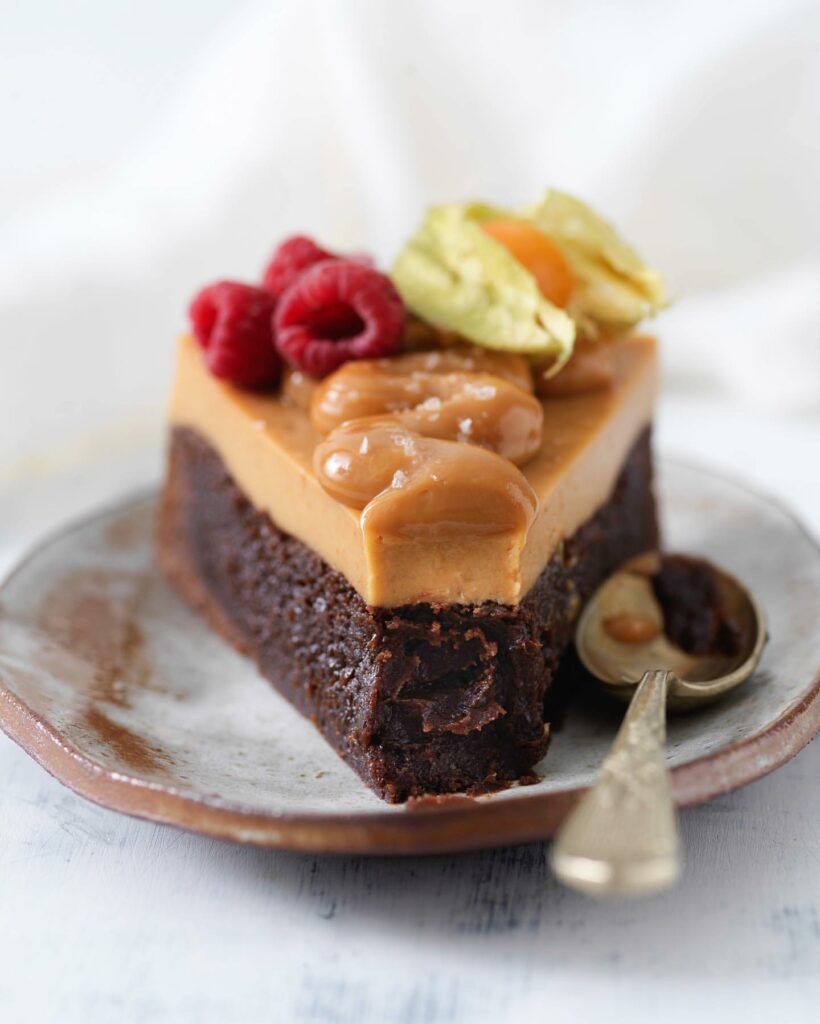 Kladdkaka med dulce de leche-pannacotta – Camilla Hamid