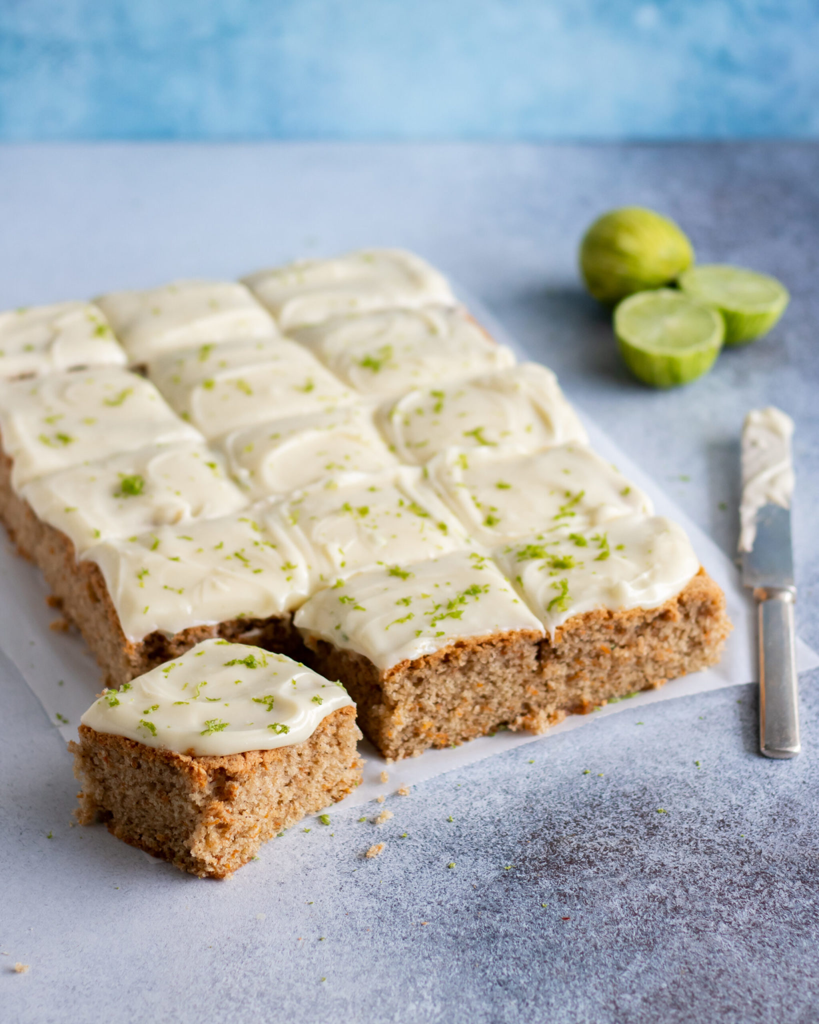 baka i långpanna morotskaka – Camilla Hamid