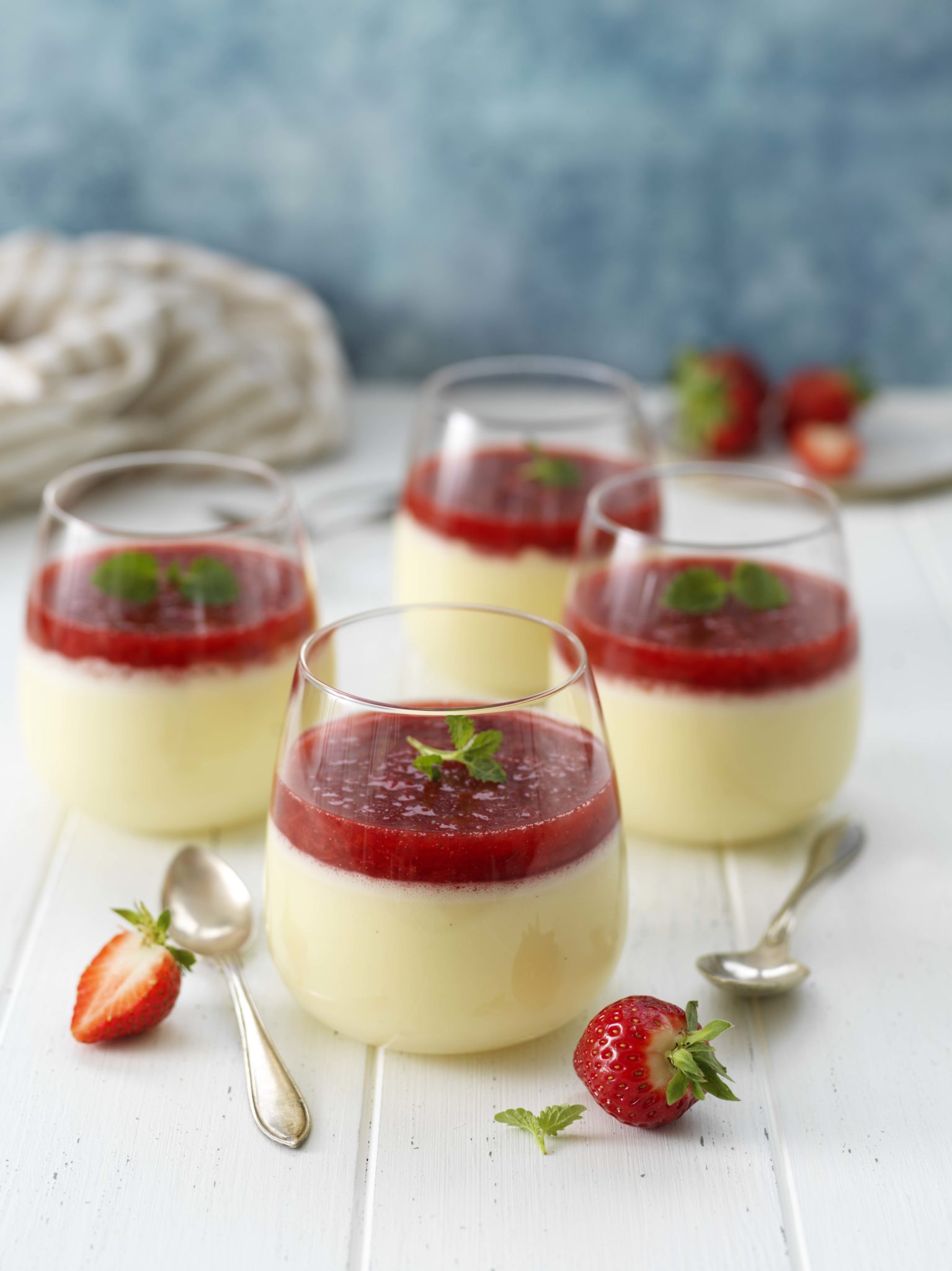 pannacotta choklad vit – Camilla Hamid