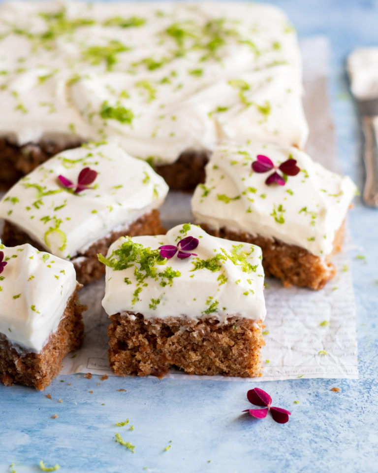 Morotskaka med crème fraiche frosting – Camilla Hamid