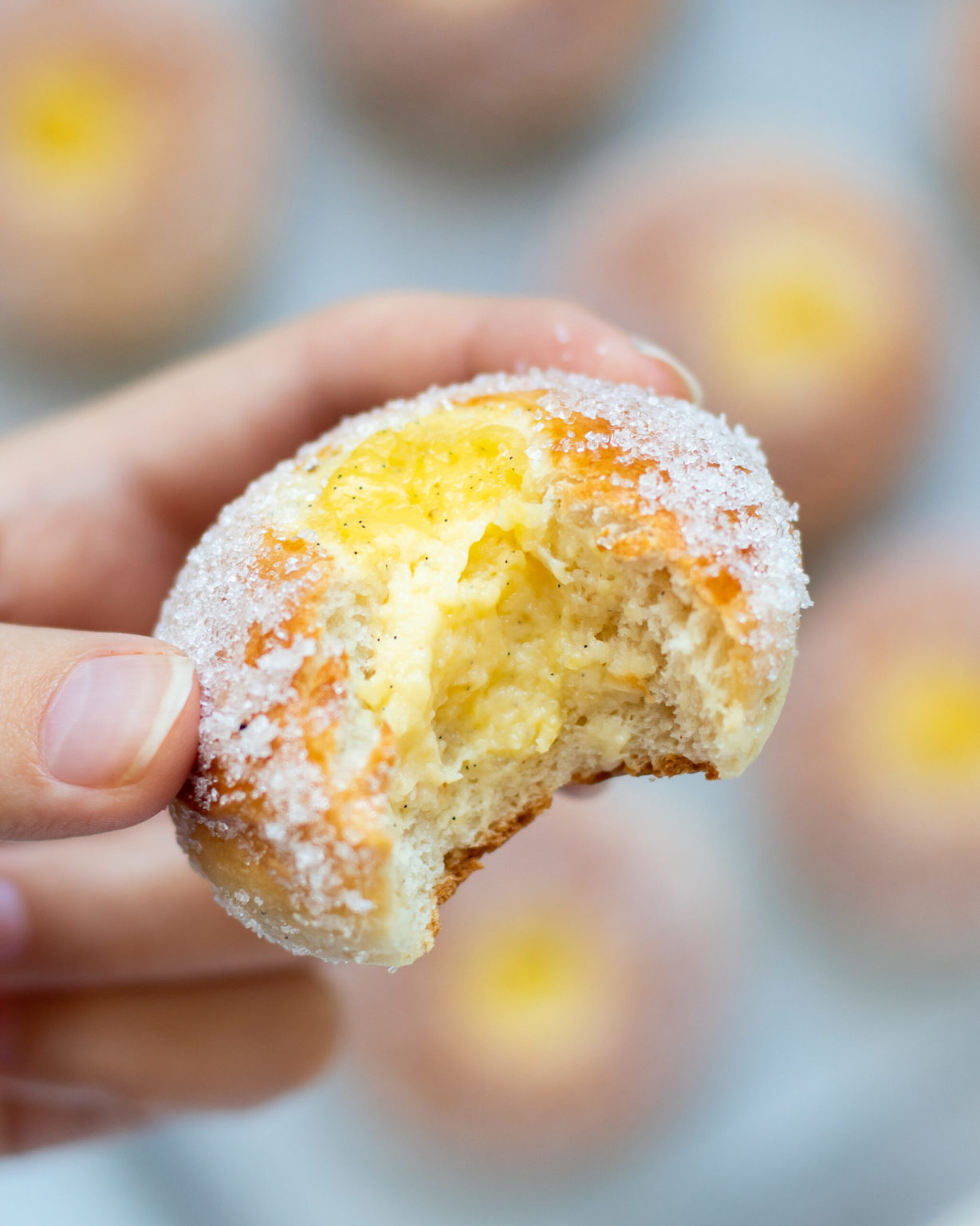 Fluffiga solbullar med vaniljkräm – Camilla Hamid