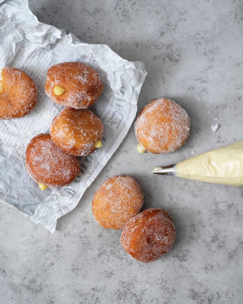 Munkar med vaniljkräm – Camilla Hamid