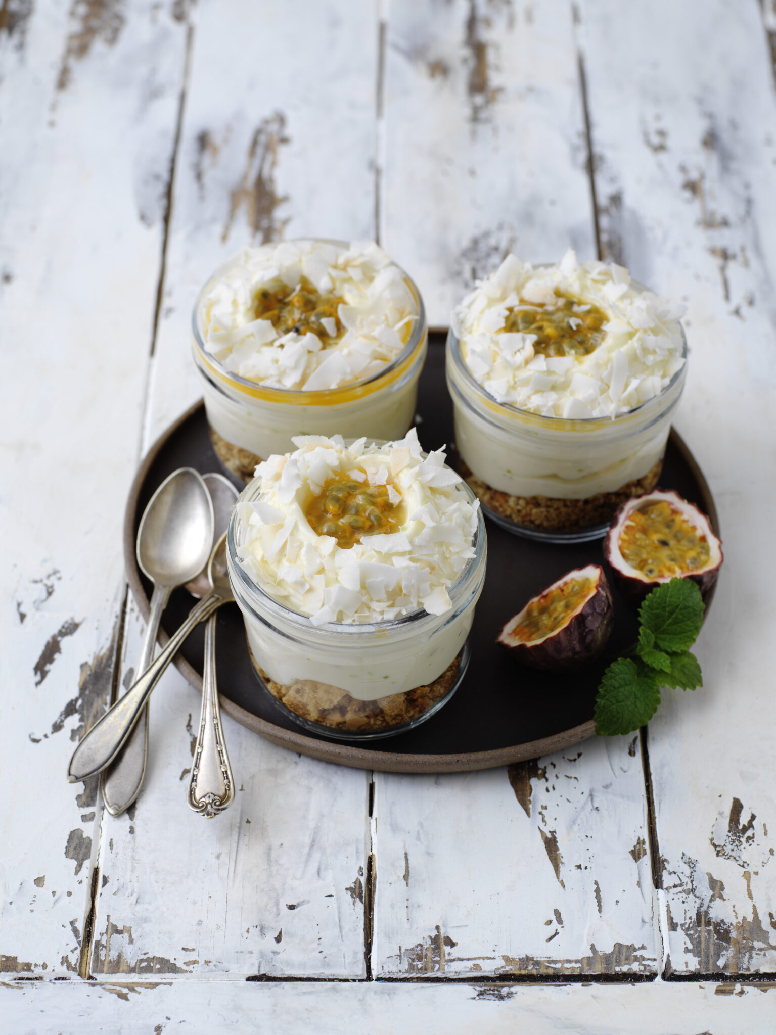 No bake cheesecake i glas med kokos & passionsfrukt – Camilla Hamid